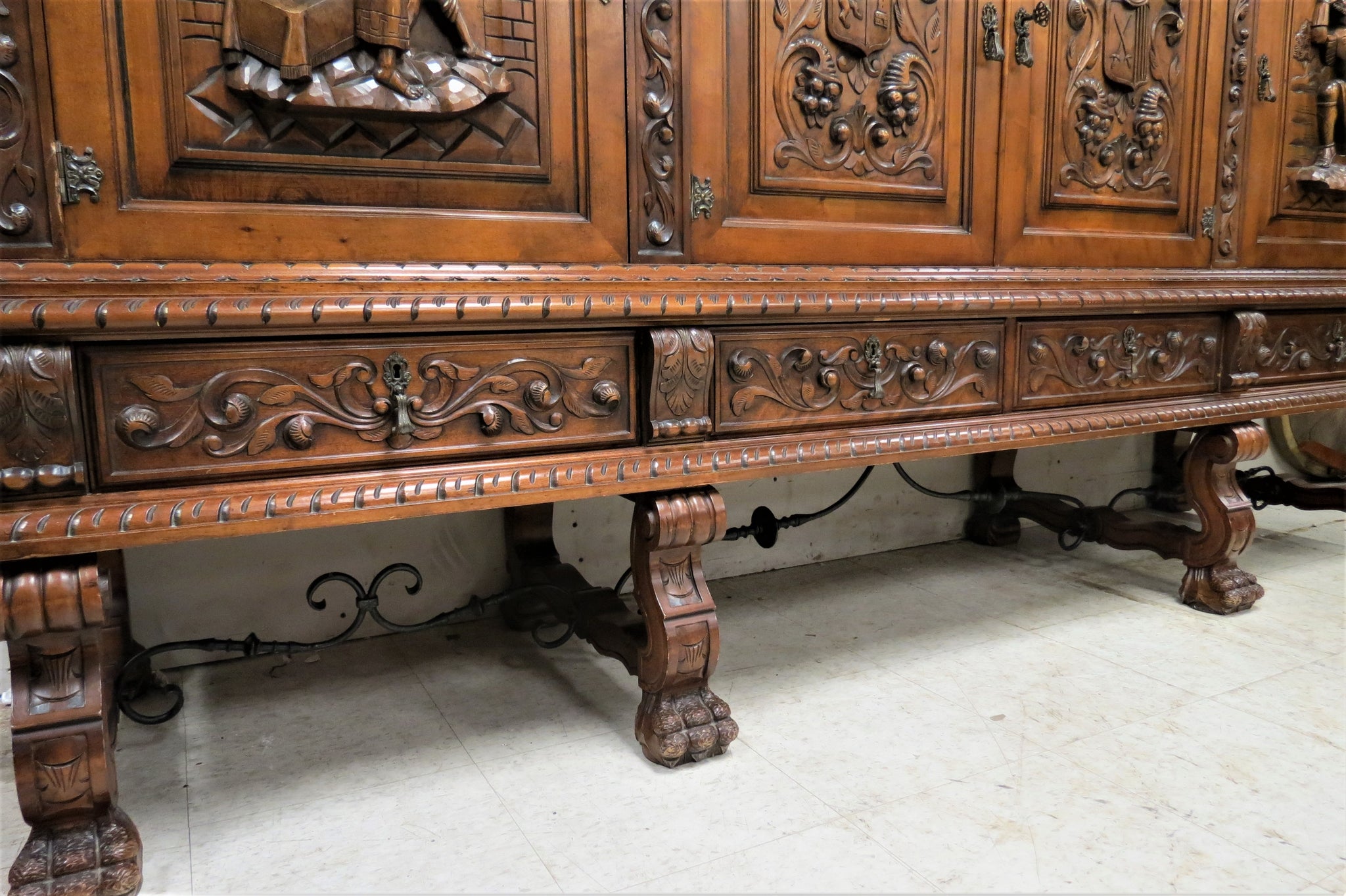 Antique Spanish Buffet Vintage Spanish Distressed Buffet Sideboard